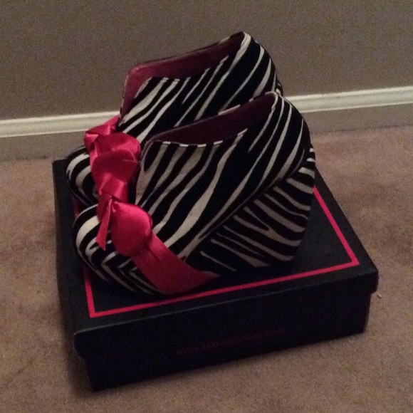Maker’s | Shoes | Makers Zebra Print Wedges With Pink Bow | Poshmark